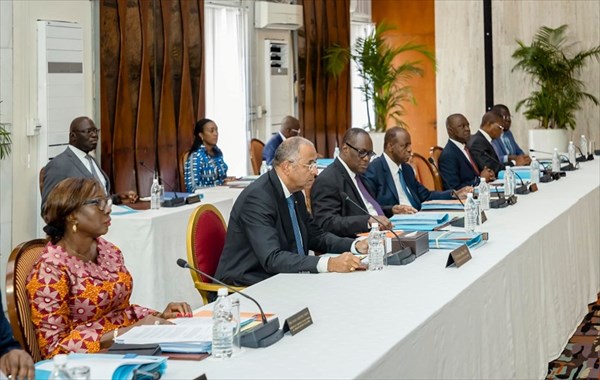 Côte d’Ivoire : Une nouvelle stratégie de 620 milliards FCFA pour la gouvernance