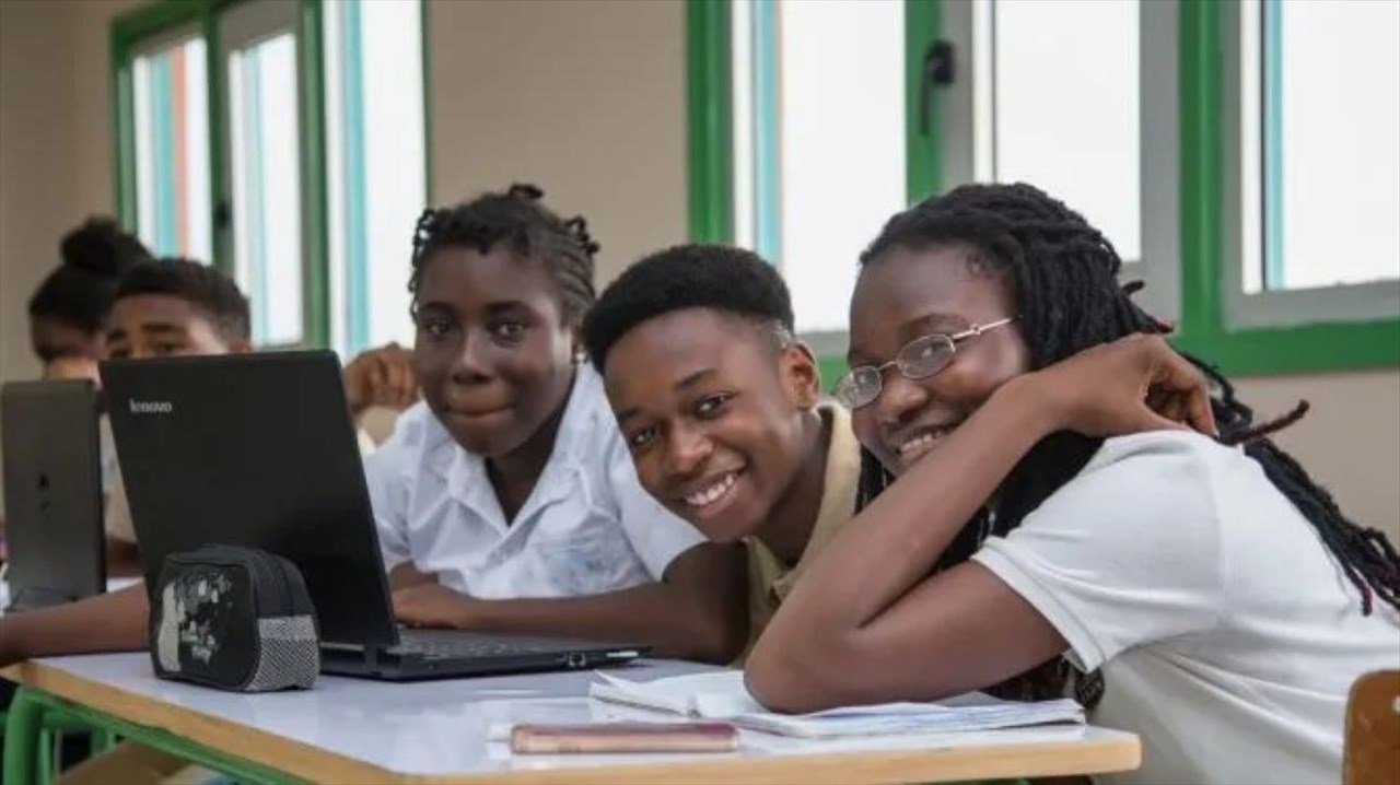 Le Niger modernise son système éducatif avec l’octroi de 7 000 ...