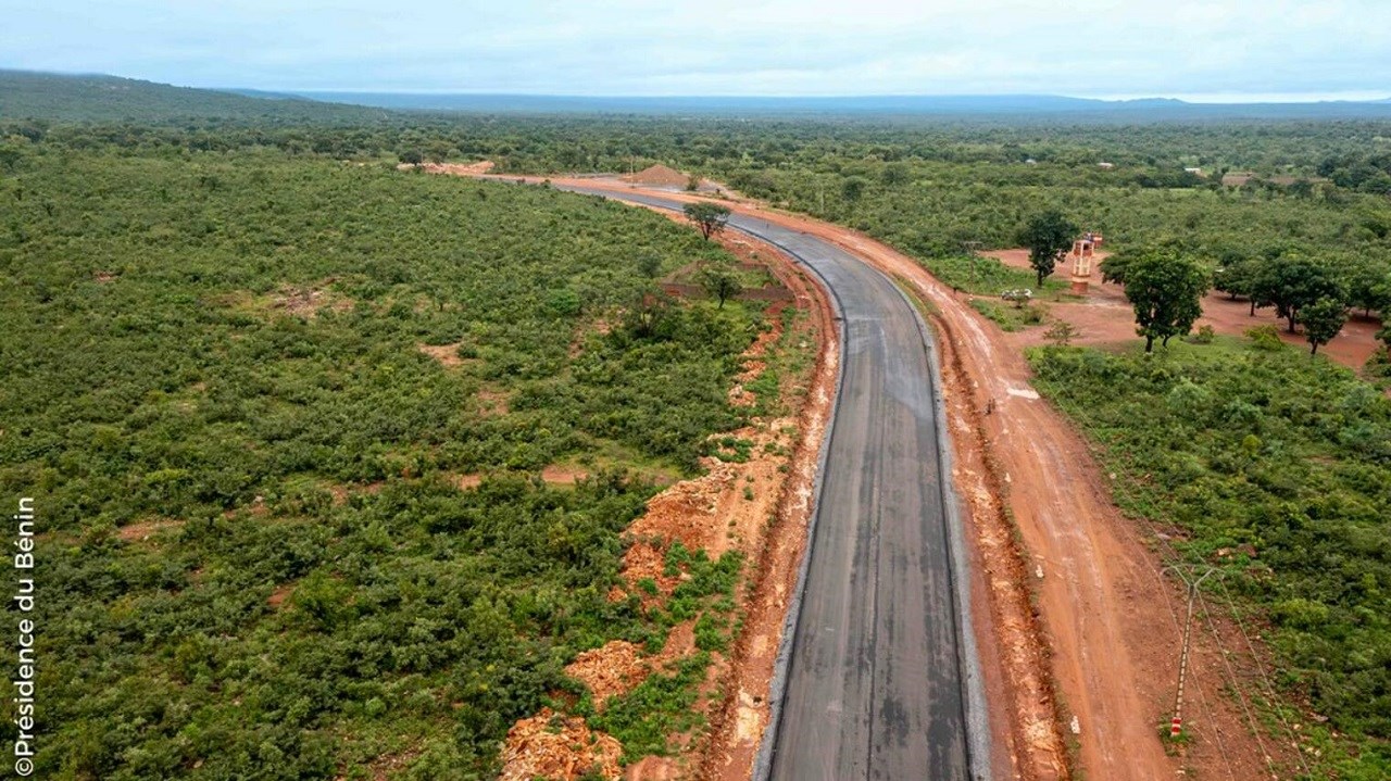 Bénin : La BOAD approuve 30 milliards FCFA pour la route Ouidah-Hillacondji