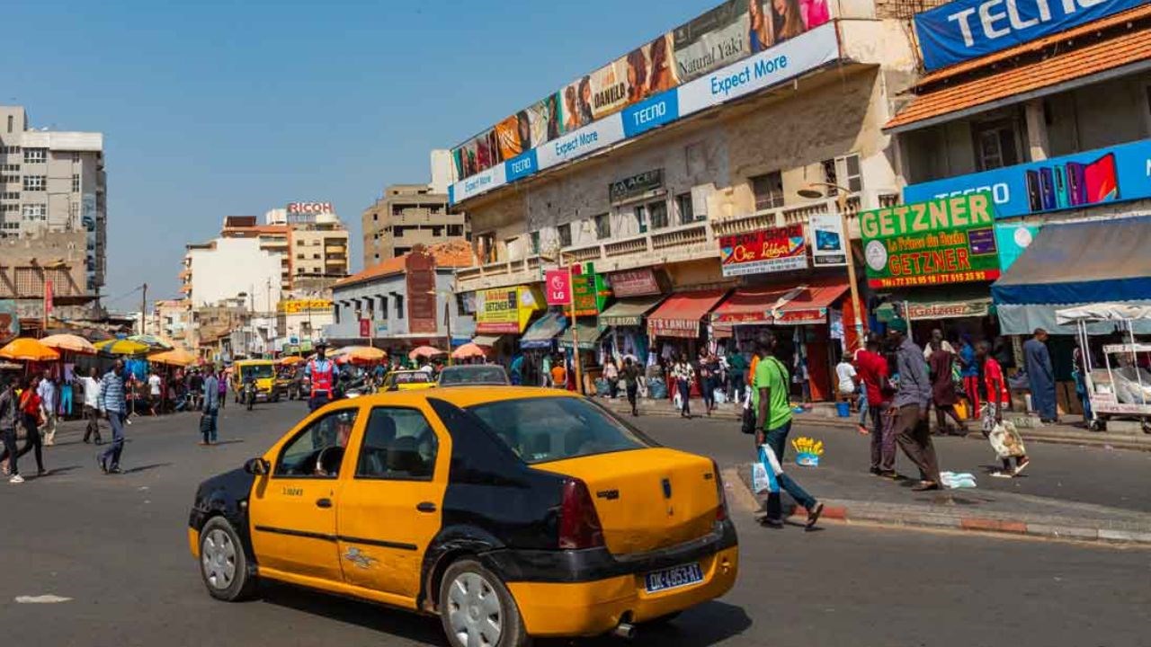 Le Sénégal reçoit une délégation du FMI et espère enfin un dénouement